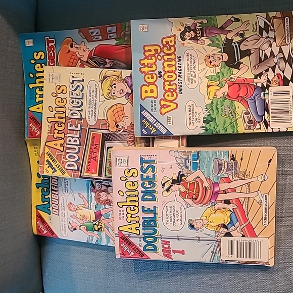 Archie | Other | Lot Of 5 Archie Comic Book Bundle Variety | Poshmark
